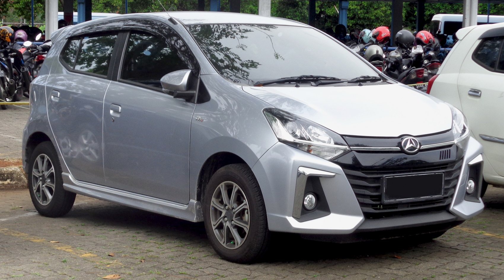 Daihatsu Ayla technical specifications and fuel economy